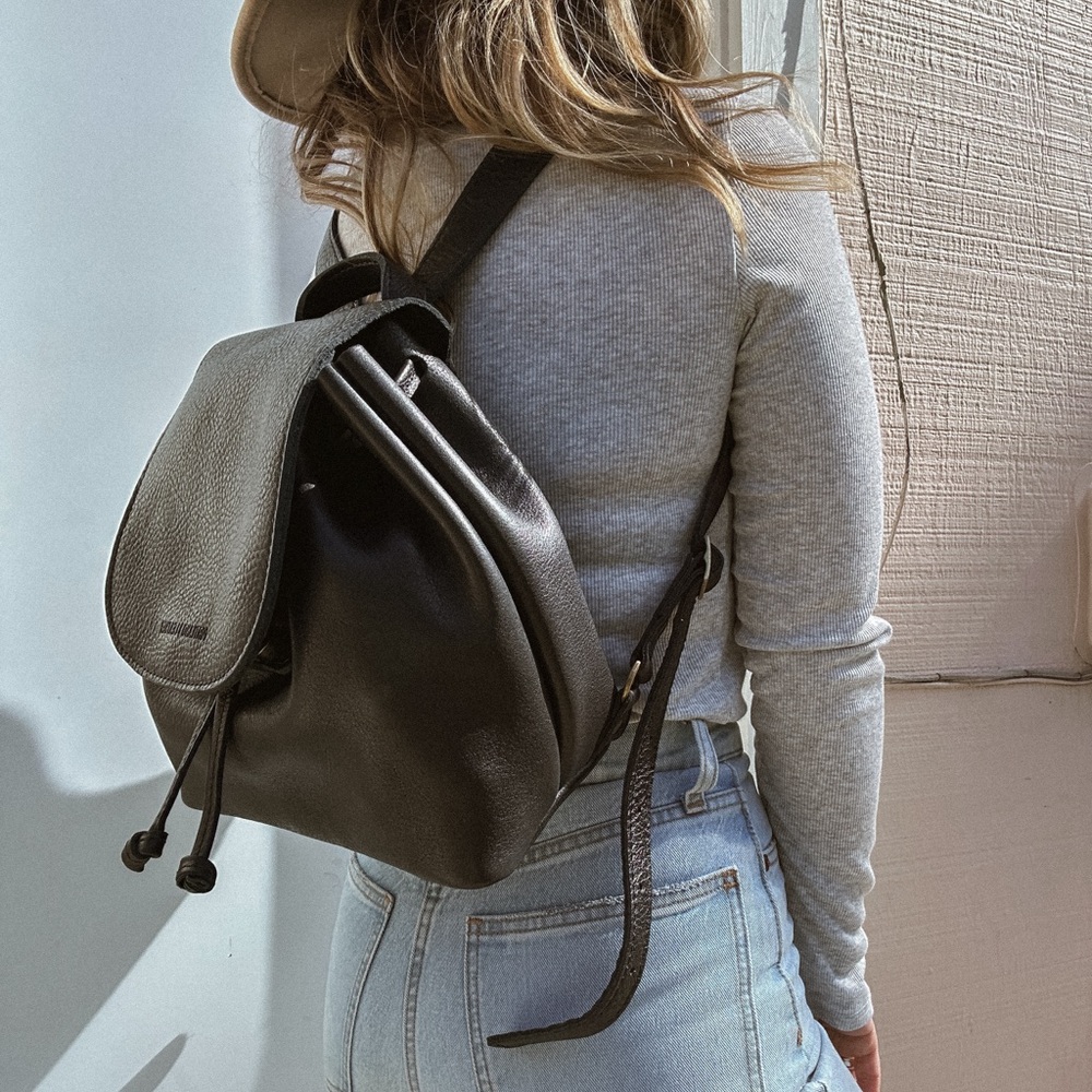 Portland Leather Bucket Backpack - Gem